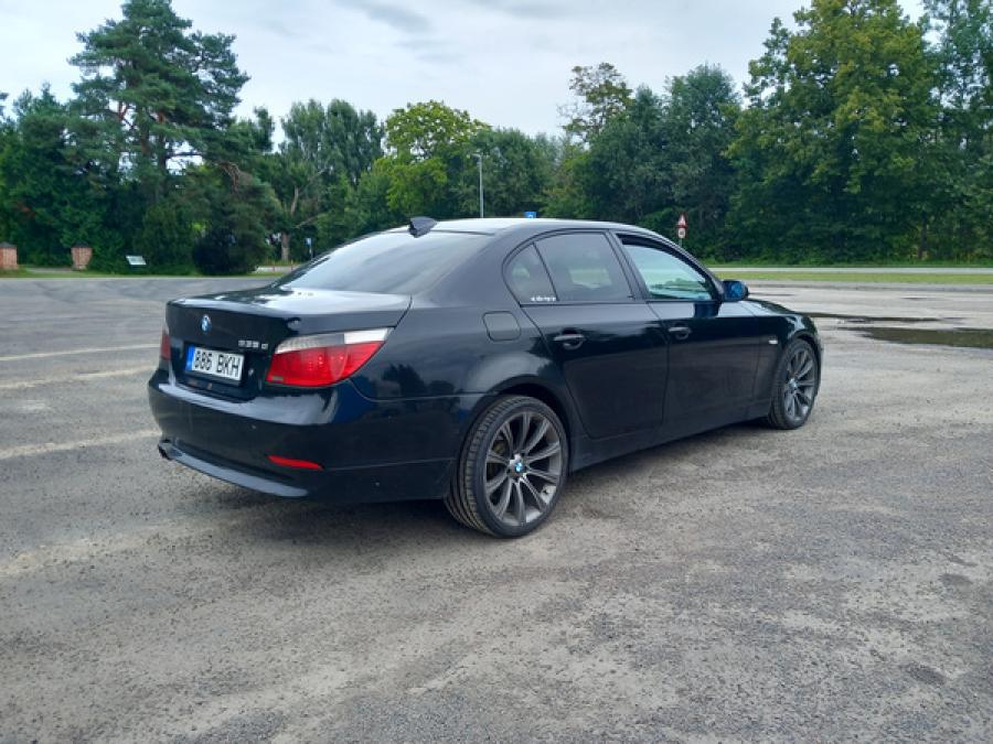 Black BMW 535 2005 in Parnu, with an engine capacity of 3.00 L and mileage of 457 thousand km for 4000 €, photo 3 on AUTOMOTO.COM.LV