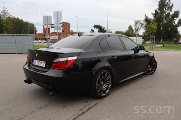 Melns BMW 535 2005 Rīga, ar dzinēja tilpumu 3.00 L un nobraukumu 0 tūkst. km par 4790 €, foto 5 vietnē AUTOMOTO.COM.LV