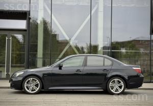 Black BMW 535 2006 in Riga, with an engine capacity of 3.00 L and mileage of 371 thousand km for 7500 €, photo 7 on AUTOMOTO.COM.LV