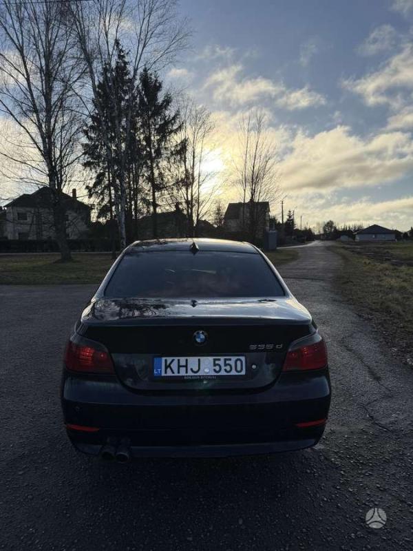 Black BMW 535 2006 in Siauliai, with an engine capacity of 2.99 L and mileage of 477 thousand km for 3500 €, photo 4 on AUTOMOTO.COM.LV