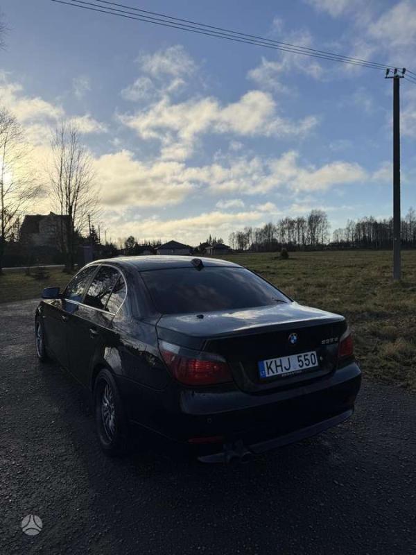 Black BMW 535 2006 in Siauliai, with an engine capacity of 2.99 L and mileage of 477 thousand km for 3500 €, photo 5 on AUTOMOTO.COM.LV