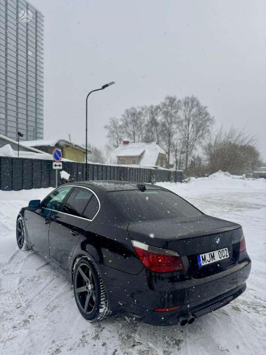 Melns BMW 535 2006 Klaipėda, ar dzinēja tilpumu 3.50 L un nobraukumu 450 tūkst. km par 4000 €, foto 5 vietnē AUTOMOTO.COM.LV