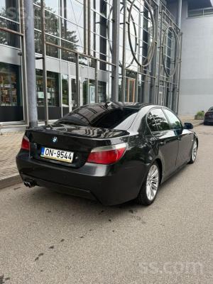 Black BMW 535 2006 in Riga, with an engine capacity of 3.00 L and mileage of 0 thousand km for 5500 €, photo 4 on AUTOMOTO.COM.LV