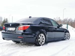 Black BMW 535 2007 in Kuldiga, with an engine capacity of 3.00 L and mileage of 452 thousand km for 4700 €, photo 3 on AUTOMOTO.COM.LV