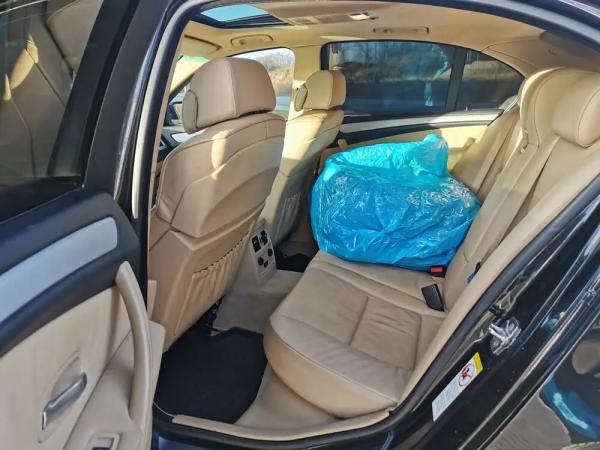 Black BMW 535 2007 in Kuldiga, with an engine capacity of 3.00 L and mileage of 452 thousand km for 4700 €, photo 6 on AUTOMOTO.COM.LV