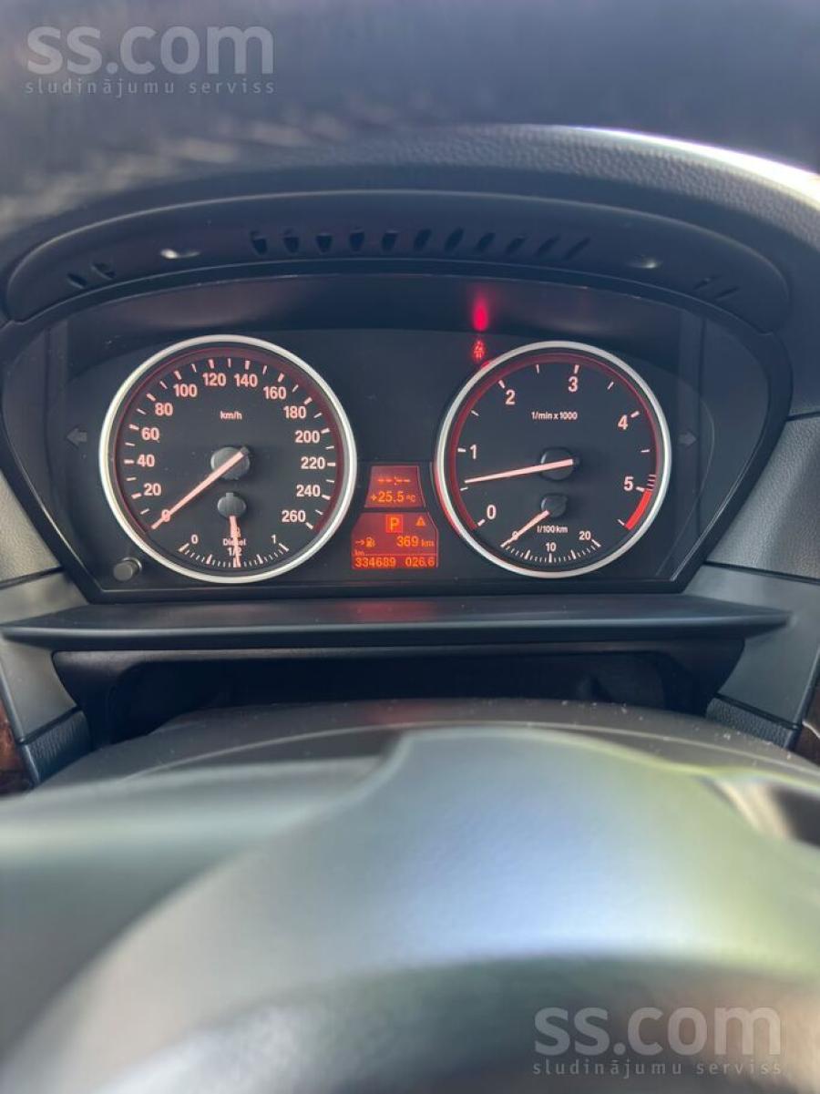 Black BMW 535 2007 in Riga, with an engine capacity of 3.00 L and mileage of 335 thousand km for 6000 €, photo 10 on AUTOMOTO.COM.LV
