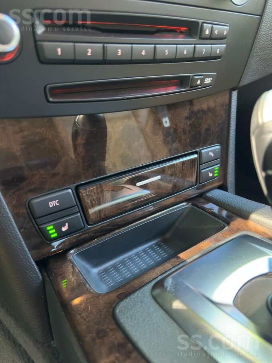 Black BMW 535 2007 in Riga, with an engine capacity of 3.00 L and mileage of 335 thousand km for 6000 €, photo 19 on AUTOMOTO.COM.LV