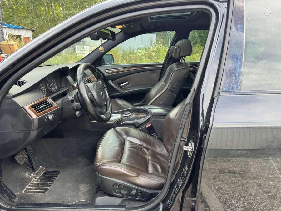 Black BMW 535 2007 in Alytus, with an engine capacity of 3.00 L and mileage of 405 thousand km for 3350 €, photo 7 on AUTOMOTO.COM.LV