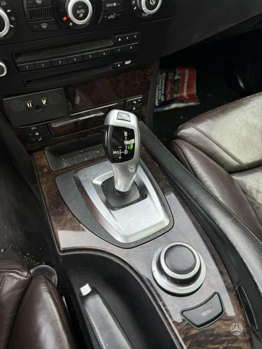Black BMW 535 2007 in Alytus, with an engine capacity of 3.00 L and mileage of 405 thousand km for 3350 €, photo 16 on AUTOMOTO.COM.LV