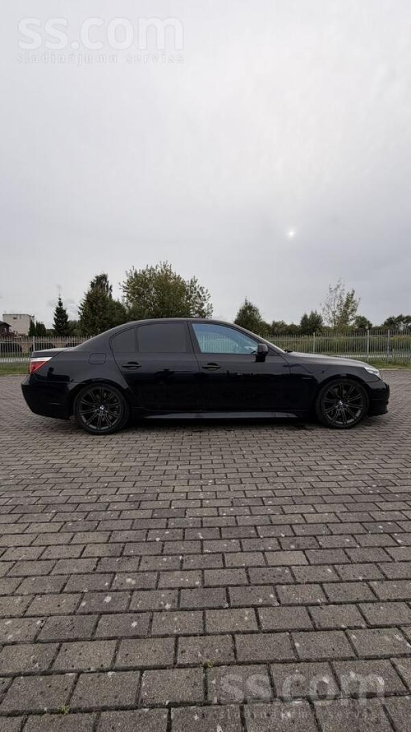 Black BMW 535 2007 in Riga, with an engine capacity of 3.00 L and mileage of 383 thousand km for 9035 €, photo 7 on AUTOMOTO.COM.LV