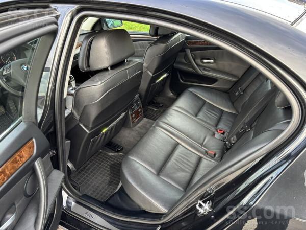 Black BMW 535 2007 in Ventspils, with an engine capacity of 3.00 L and mileage of 279 thousand km for 7500 €, photo 7 on AUTOMOTO.COM.LV