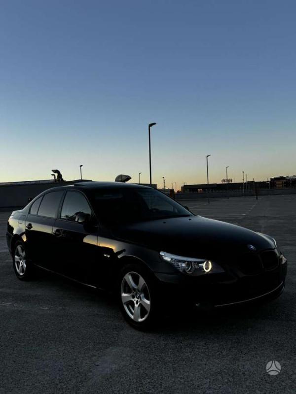 Melns BMW 535 2008 Viļņa, ar dzinēja tilpumu 3.50 L un nobraukumu 270 tūkst. km par 6600 €, foto 5 vietnē AUTOMOTO.COM.LV