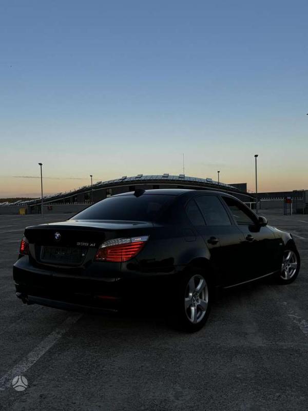 Melns BMW 535 2008 Viļņa, ar dzinēja tilpumu 3.50 L un nobraukumu 270 tūkst. km par 6600 €, foto 6 vietnē AUTOMOTO.COM.LV