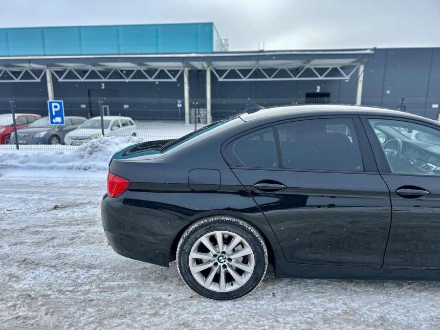 Melns BMW 535 2010 Šauļi, ar dzinēja tilpumu 2.99 L un nobraukumu 245 tūkst. km par 10400 €, foto 6 vietnē AUTOMOTO.COM.LV