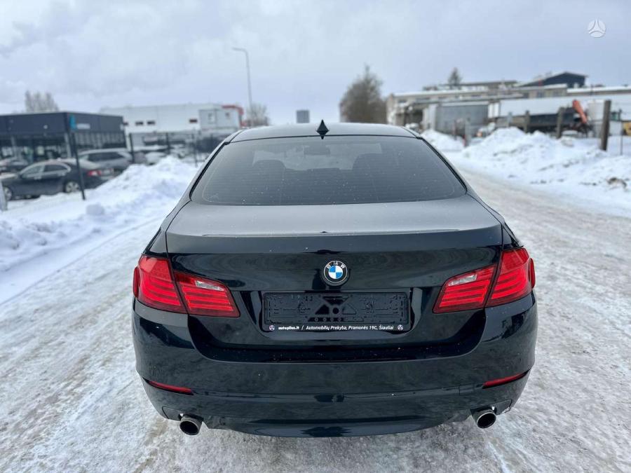 Melns BMW 535 2010 Šauļi, ar dzinēja tilpumu 2.99 L un nobraukumu 245 tūkst. km par 10400 €, foto 8 vietnē AUTOMOTO.COM.LV