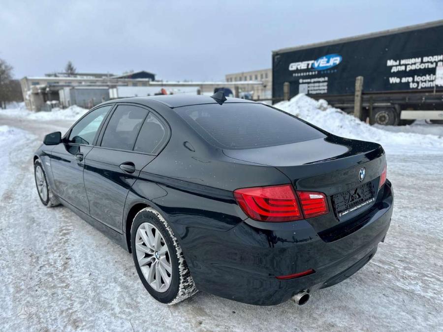 Melns BMW 535 2010 Šauļi, ar dzinēja tilpumu 2.99 L un nobraukumu 245 tūkst. km par 10400 €, foto 9 vietnē AUTOMOTO.COM.LV