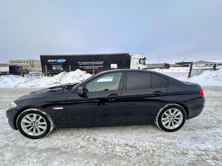 Melns BMW 535 2010 Šauļi, ar dzinēja tilpumu 2.99 L un nobraukumu 245 tūkst. km par 10400 €, foto 12 vietnē AUTOMOTO.COM.LV
