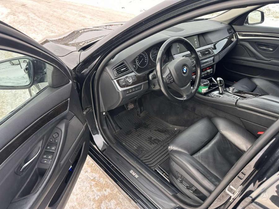 Melns BMW 535 2010 Šauļi, ar dzinēja tilpumu 2.99 L un nobraukumu 245 tūkst. km par 10400 €, foto 13 vietnē AUTOMOTO.COM.LV
