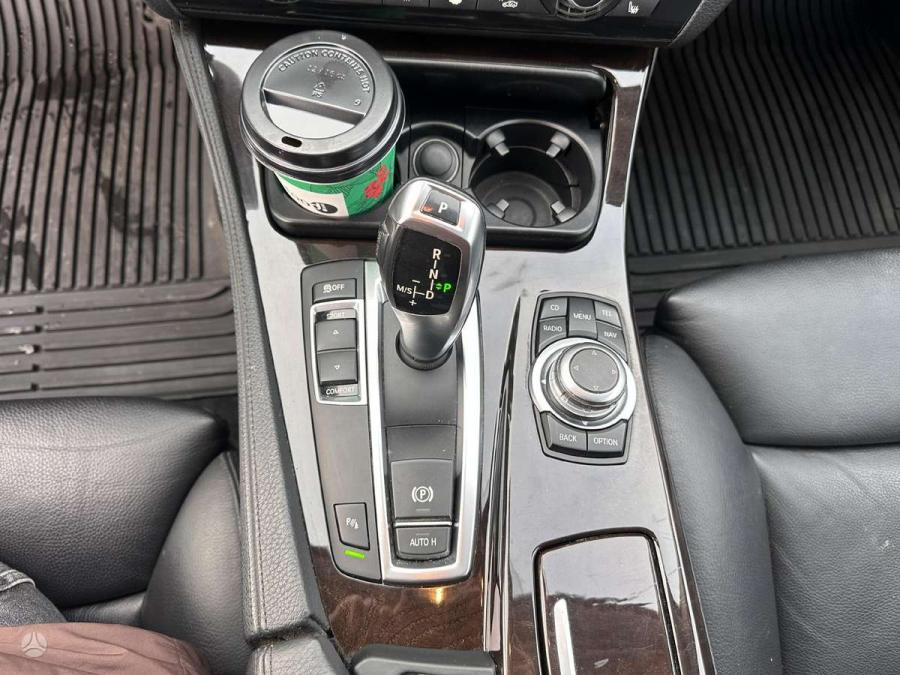 Melns BMW 535 2010 Šauļi, ar dzinēja tilpumu 2.99 L un nobraukumu 245 tūkst. km par 10400 €, foto 19 vietnē AUTOMOTO.COM.LV