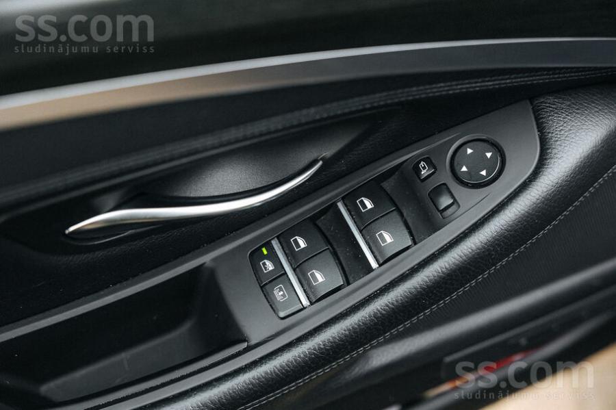 Black BMW 535 2010 in Riga, with an engine capacity of 3.00 L and mileage of 280 thousand km for 12000 €, photo 14 on AUTOMOTO.COM.LV
