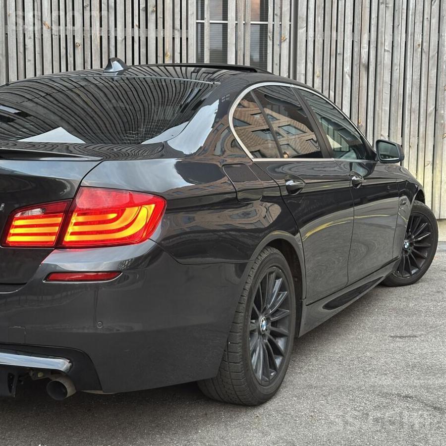 Black BMW 535 2011 in Riga, with an engine capacity of 3.00 L and mileage of 229 thousand km for 8700 €, photo 8 on AUTOMOTO.COM.LV