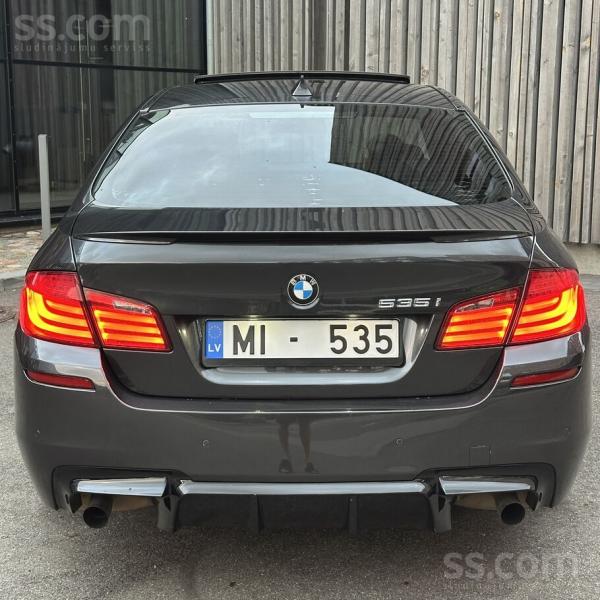 Black BMW 535 2011 in Riga, with an engine capacity of 3.00 L and mileage of 229 thousand km for 8700 €, photo 9 on AUTOMOTO.COM.LV