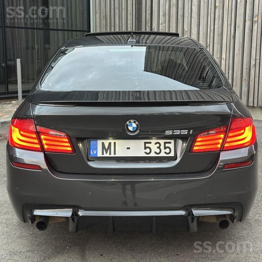 Black BMW 535 2011 in Riga, with an engine capacity of 3.00 L and mileage of 229 thousand km for 8700 €, photo 9 on AUTOMOTO.COM.LV