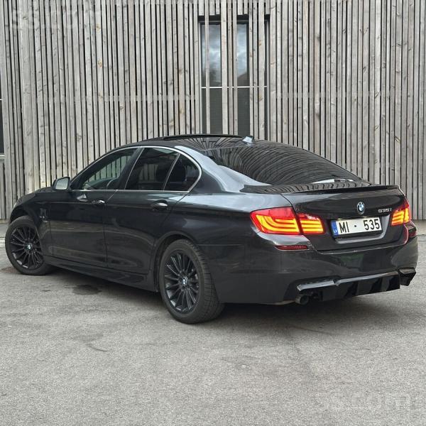 Black BMW 535 2011 in Riga, with an engine capacity of 3.00 L and mileage of 229 thousand km for 8700 €, photo 10 on AUTOMOTO.COM.LV