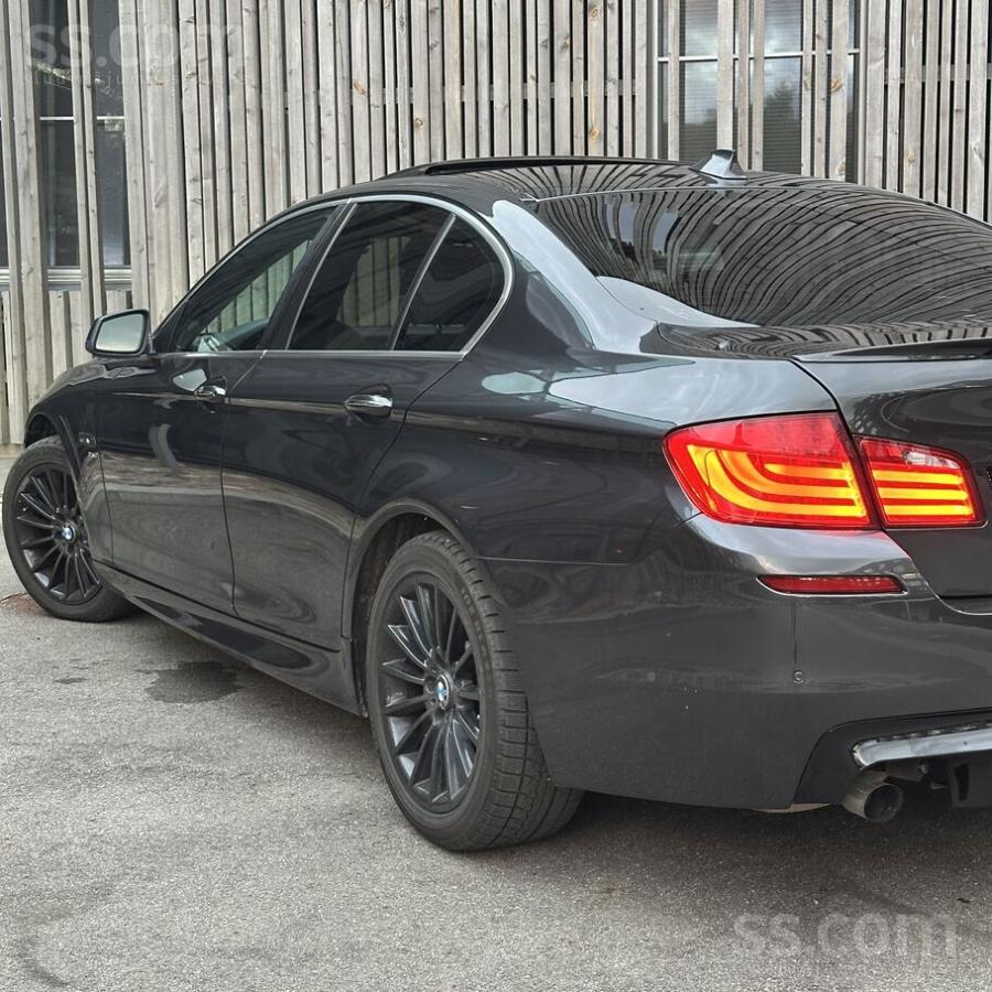 Black BMW 535 2011 in Riga, with an engine capacity of 3.00 L and mileage of 229 thousand km for 8700 €, photo 11 on AUTOMOTO.COM.LV