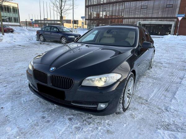 Black BMW 535 2011 in Klaipeda, with an engine capacity of 2.98 L and mileage of 300 thousand km for 6999 €, photo 4 on AUTOMOTO.COM.LV