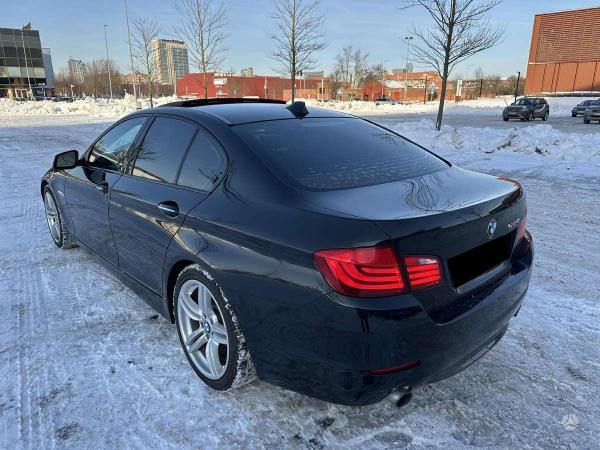 Black BMW 535 2011 in Klaipeda, with an engine capacity of 2.98 L and mileage of 300 thousand km for 6999 €, photo 8 on AUTOMOTO.COM.LV