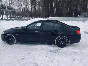 Black BMW 535 2011 in Vilnius, with an engine capacity of 2.98 L and mileage of 265 thousand km for 10200 €, photo 3 on AUTOMOTO.COM.LV