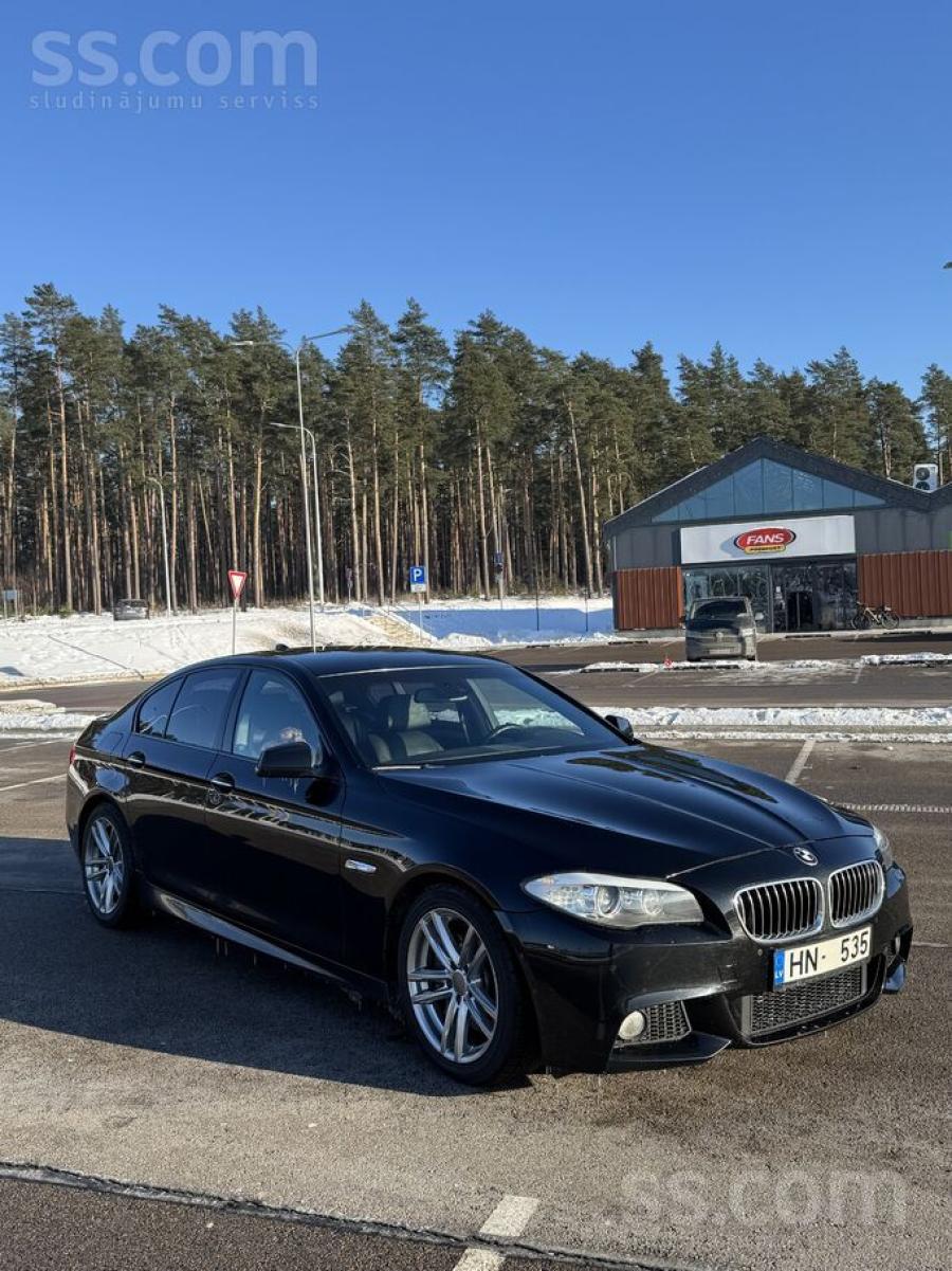 Black BMW 535 2011 in Riga, with an engine capacity of 3.00 L and mileage of 270 thousand km for 14000 €, photo 9 on AUTOMOTO.COM.LV