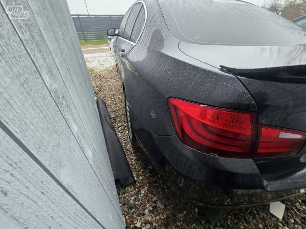 Black BMW 535 2011 in Gargzdai, with an engine capacity of 3.00 L and mileage of 200 thousand km for 1499 €, photo 6 on AUTOMOTO.COM.LV