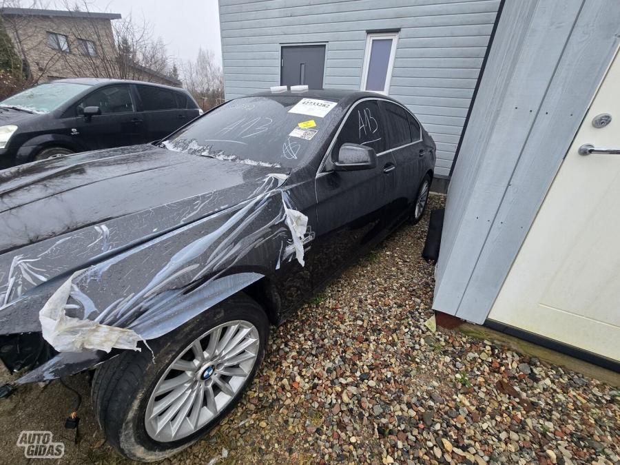 Melns BMW 535 2011 Gargždai, ar dzinēja tilpumu 3.00 L un nobraukumu 200 tūkst. km par 1499 €, foto 9 vietnē AUTOMOTO.COM.LV