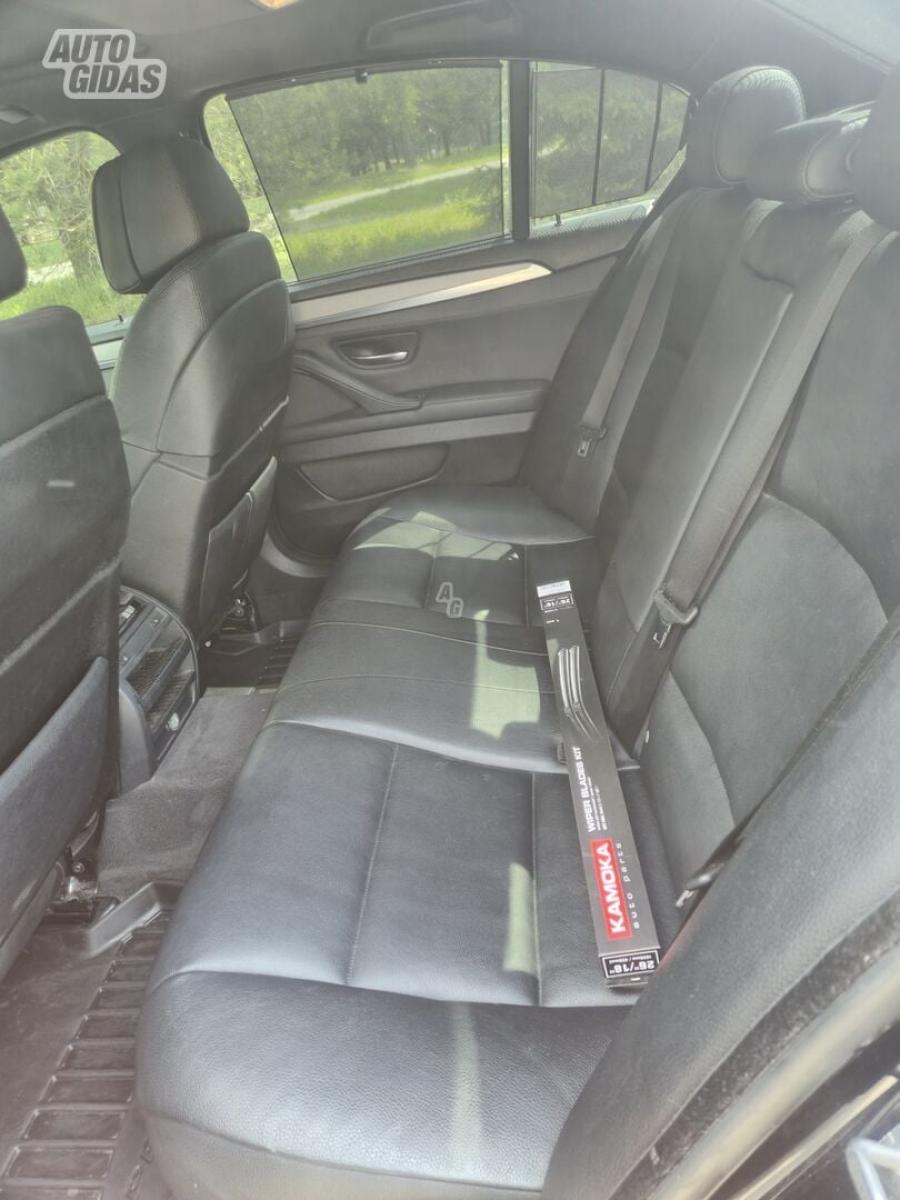 Black BMW 535 2011 in Vilkaviskis, with an engine capacity of 3.00 L and mileage of 270 thousand km for 9200 €, photo 11 on AUTOMOTO.COM.LV