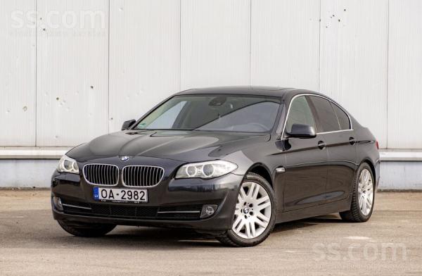 Black BMW 535 2011 in Jelgava, with an engine capacity of 3.00 L and mileage of 178 thousand km for 10900 €, photo 1 on AUTOMOTO.COM.LV