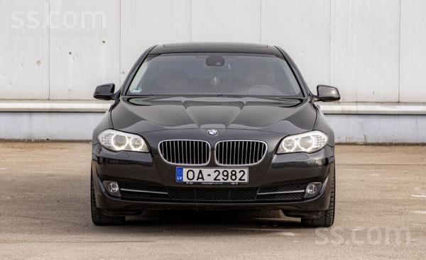 Black BMW 535 2011 in Jelgava, with an engine capacity of 3.00 L and mileage of 178 thousand km for 10900 €, photo 7 on AUTOMOTO.COM.LV