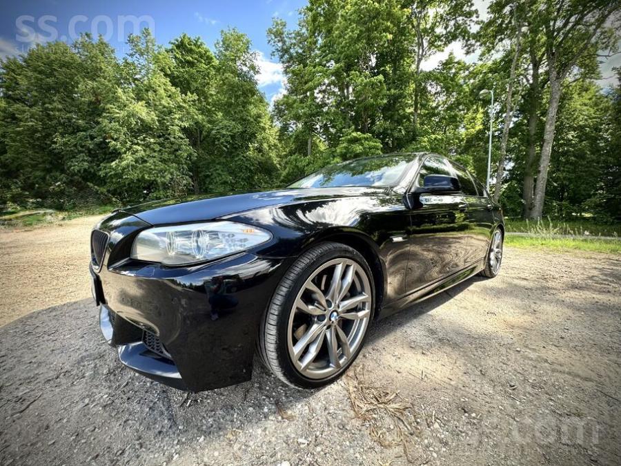 Black BMW 535 2011 in Riga, with an engine capacity of 3.00 L and mileage of 308 thousand km for 12900 €, photo 7 on AUTOMOTO.COM.LV