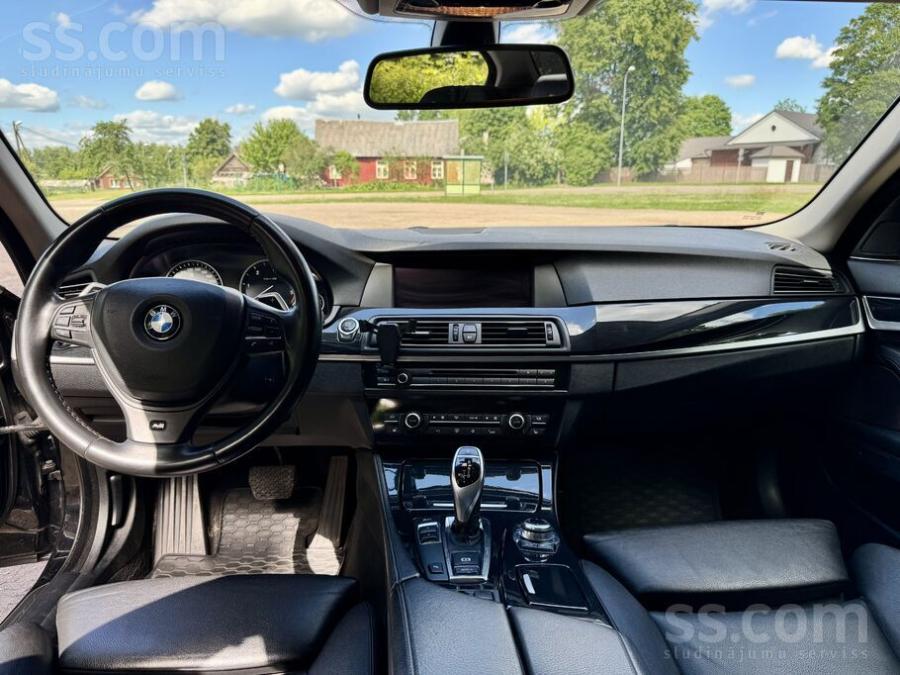 Black BMW 535 2011 in Riga, with an engine capacity of 3.00 L and mileage of 308 thousand km for 12900 €, photo 12 on AUTOMOTO.COM.LV