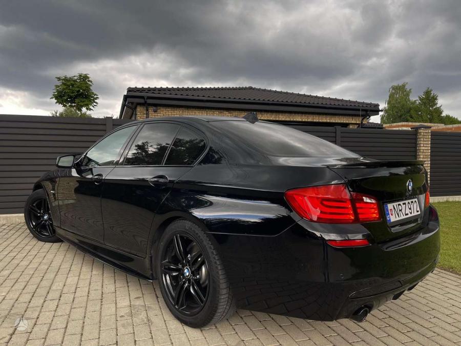 Melns BMW 535 2011 Viļņa, ar dzinēja tilpumu 2.98 L un nobraukumu 286 tūkst. km par 9800 €, foto 5 vietnē AUTOMOTO.COM.LV
