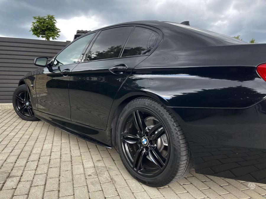 Melns BMW 535 2011 Viļņa, ar dzinēja tilpumu 2.98 L un nobraukumu 286 tūkst. km par 9800 €, foto 7 vietnē AUTOMOTO.COM.LV