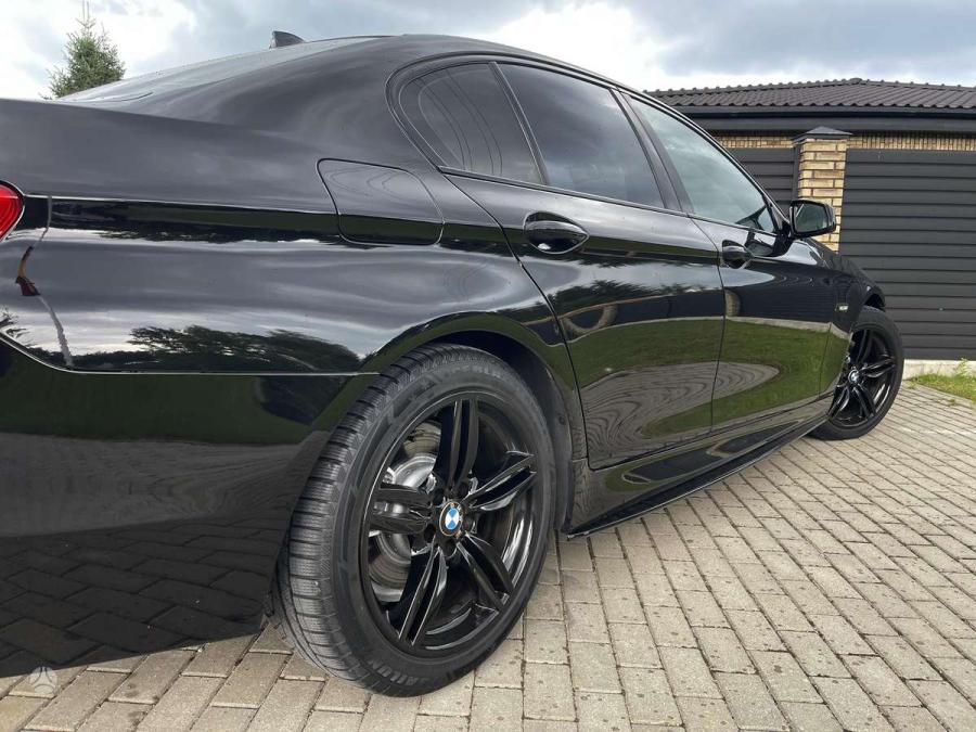 Melns BMW 535 2011 Viļņa, ar dzinēja tilpumu 2.98 L un nobraukumu 286 tūkst. km par 9800 €, foto 8 vietnē AUTOMOTO.COM.LV