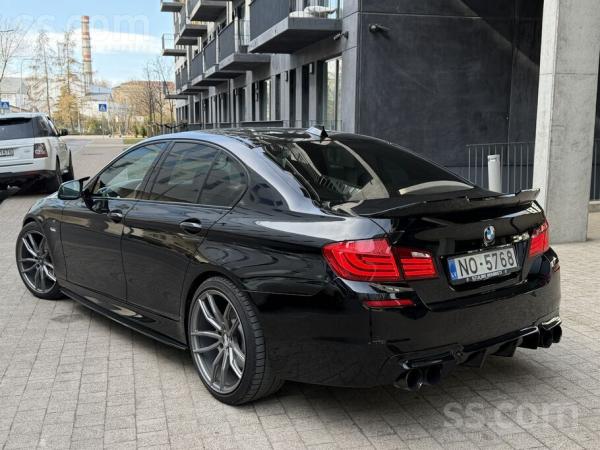 Melns BMW 535 2011 Rīga, ar dzinēja tilpumu 3.00 L un nobraukumu 359 tūkst. km par 17000 €, foto 4 vietnē AUTOMOTO.COM.LV