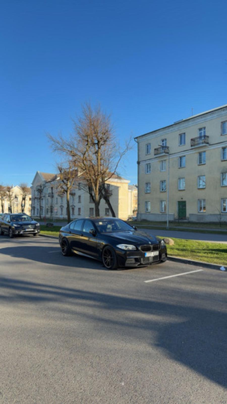 Melns BMW 535 2011 Narva, ar dzinēja tilpumu 3.00 L un nobraukumu 262 tūkst. km par 16000 €, foto 4 vietnē AUTOMOTO.COM.LV