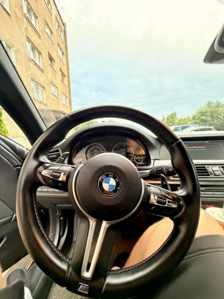 Melns BMW 535 2011 Narva, ar dzinēja tilpumu 3.00 L un nobraukumu 262 tūkst. km par 16000 €, foto 15 vietnē AUTOMOTO.COM.LV