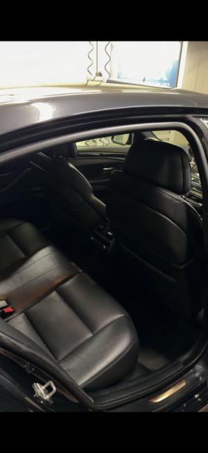 Melns BMW 535 2011 Narva, ar dzinēja tilpumu 3.00 L un nobraukumu 262 tūkst. km par 16000 €, foto 22 vietnē AUTOMOTO.COM.LV