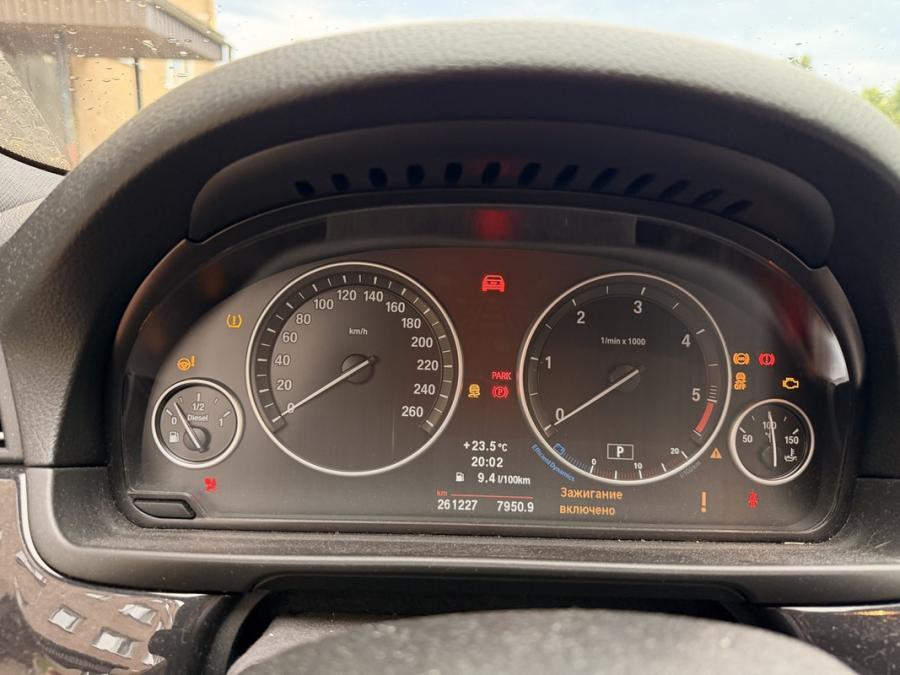 Melns BMW 535 2011 Narva, ar dzinēja tilpumu 3.00 L un nobraukumu 262 tūkst. km par 16000 €, foto 25 vietnē AUTOMOTO.COM.LV