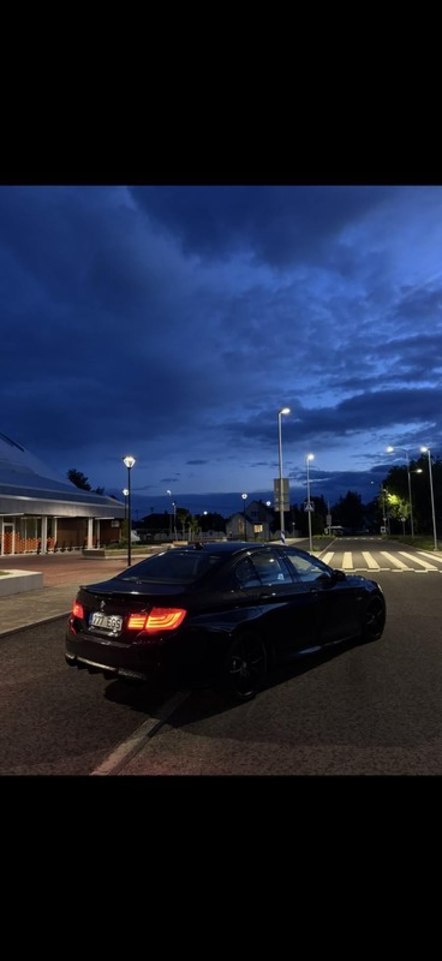 Melns BMW 535 2011 Narva, ar dzinēja tilpumu 3.00 L un nobraukumu 262 tūkst. km par 16000 €, foto 26 vietnē AUTOMOTO.COM.LV