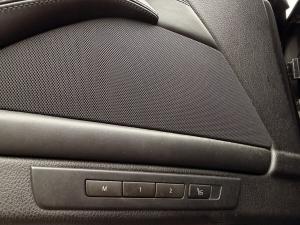 Melns BMW 535 2011 Narva, ar dzinēja tilpumu 3.00 L un nobraukumu 262 tūkst. km par 16000 €, foto 28 vietnē AUTOMOTO.COM.LV